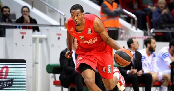 Derrick Brown: Dynamite in Istanbul - Eurohoops