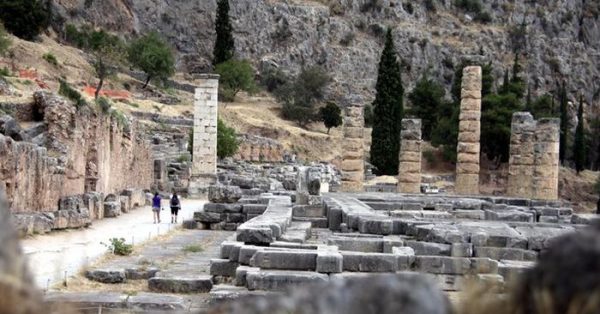 Γιατί οι αρχαίοι Έλληνες επέλεγαν να χτίζουν ναούς σε σεισμικά ρήγματα ...