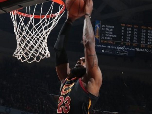 LeBron James dunked οff the backboard, but it was not enough - Eurohoops