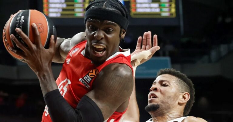 Bayern cruised past Wurzburg with Zylan Cheatham's double-double ...
