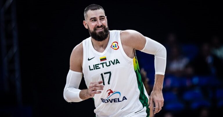 Jonas Valanciunas arrives in Athens to complete deal with Panathinaikos ...