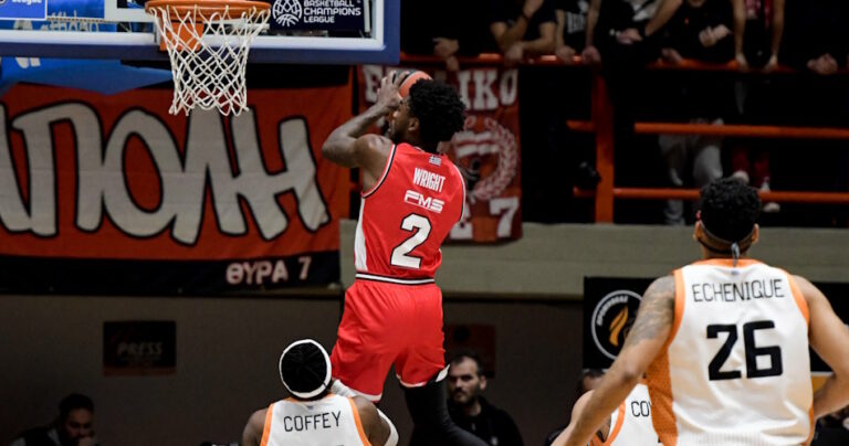 Moses Wright scores 16 points as Olympiacos dominates Promitheas ...