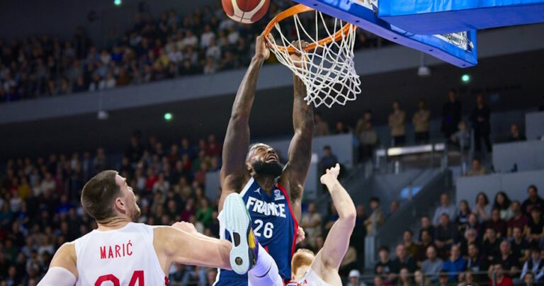 France shakes off Hezonja and Croatia in a winning start - Eurohoops