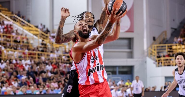 Alec Peters ve Sasha Vezenkov Sırtladı; Olympiakos, Virtus Bologna'yı ...