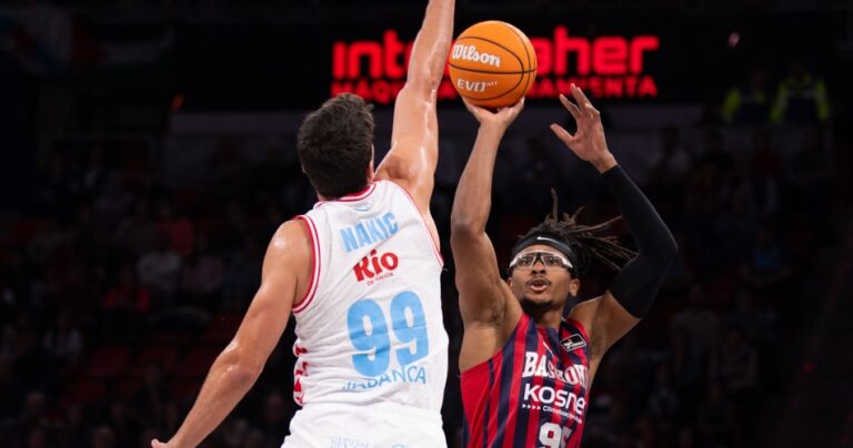 Real Madrid and Barcelona collect domestic wins, Moneke sets new career ...