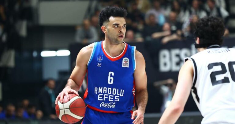 Anadolu Efes, Luca Banchi Dönemine ASVEL Karşısında Başlıyor - Eurohoops