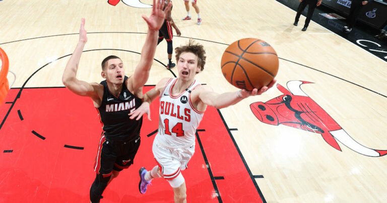 Matas Buzelis stands out in the Bulls preseason opener - Eurohoops
