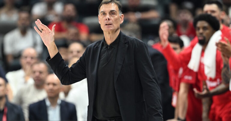 Coach Bartzokas: "A very painful loss, we couldn't control our emotions ...