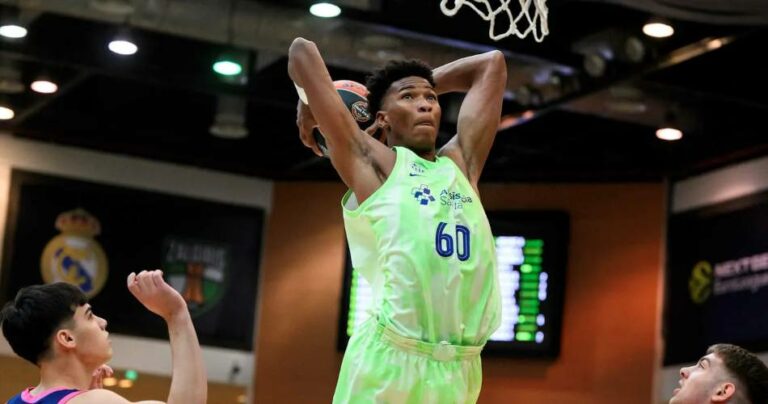 Mohamed Dabone, en dinámica del primer equipo del Barça a sus 13 años ...