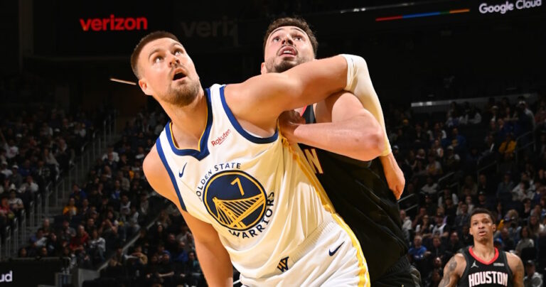 Alperen Şengün, Maç Kazandıran Basketi Attı; Curry'nin Dönüşünü ...