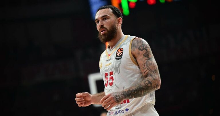 Mike James reportedly set for Barcelona move amid coaching uncertainty ...