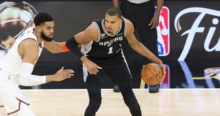 Eski Rockets Oyuncusu: "Wemby'nin Hakeem'i Savunması Mümkün Değil ...